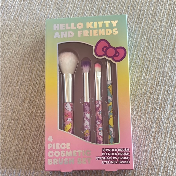 Hello Kitty | Makeup | Hello Kitty And Friends 4 Piece Cosmetic Brush ...